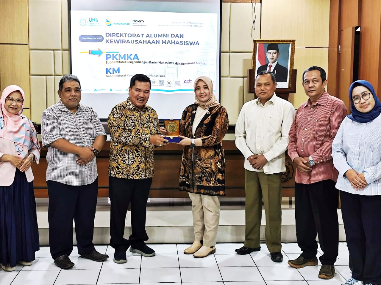 CDC UNS - Tentang Kami